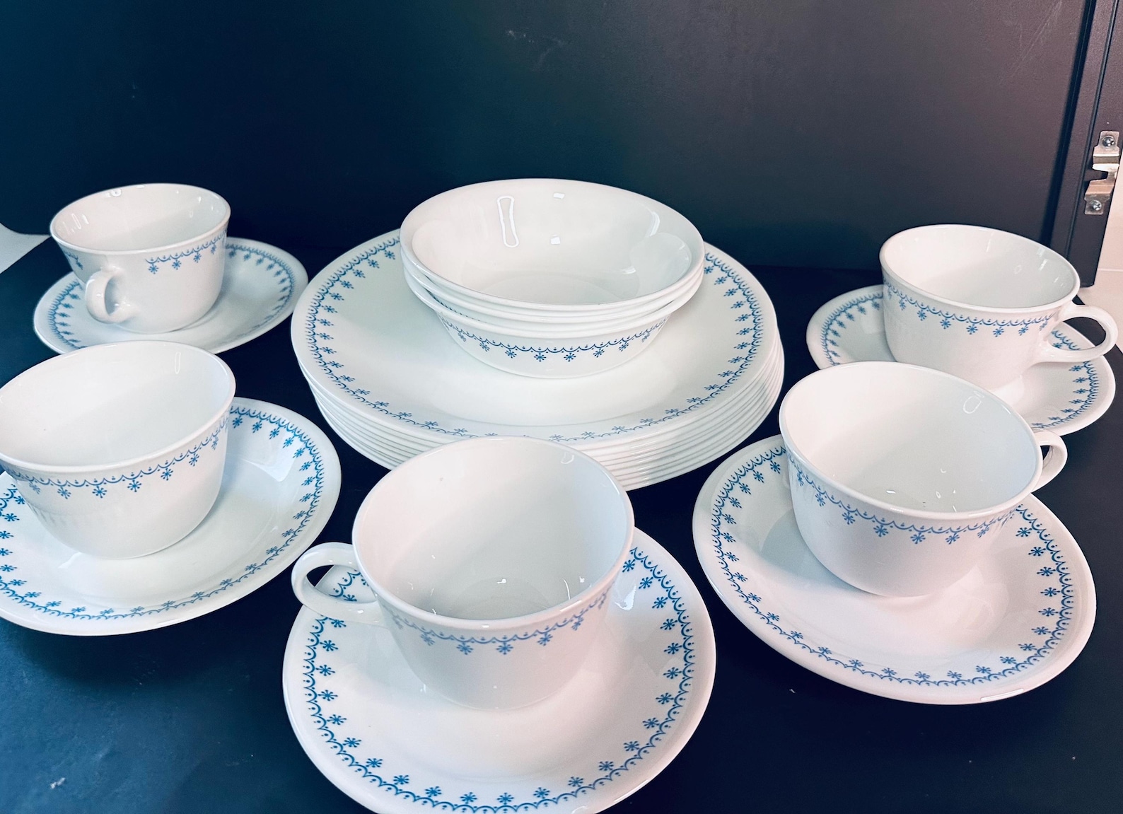 Corelle Blue Snowflake- Dinner/cereal Bowls/ Saucers/cups. Pick Yours ...