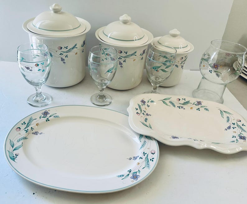 Pfaltzgraff APRIL Stoneware Salad/dinner Plates/trays/canisters/etc ...