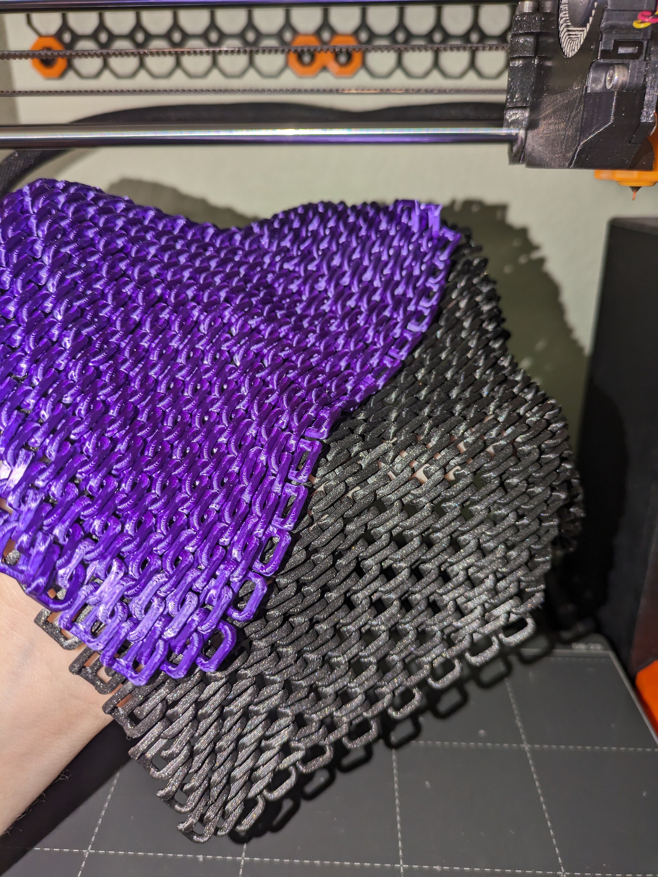 Chains - Flexible Fabric Chainmail 3D Print - Etsy