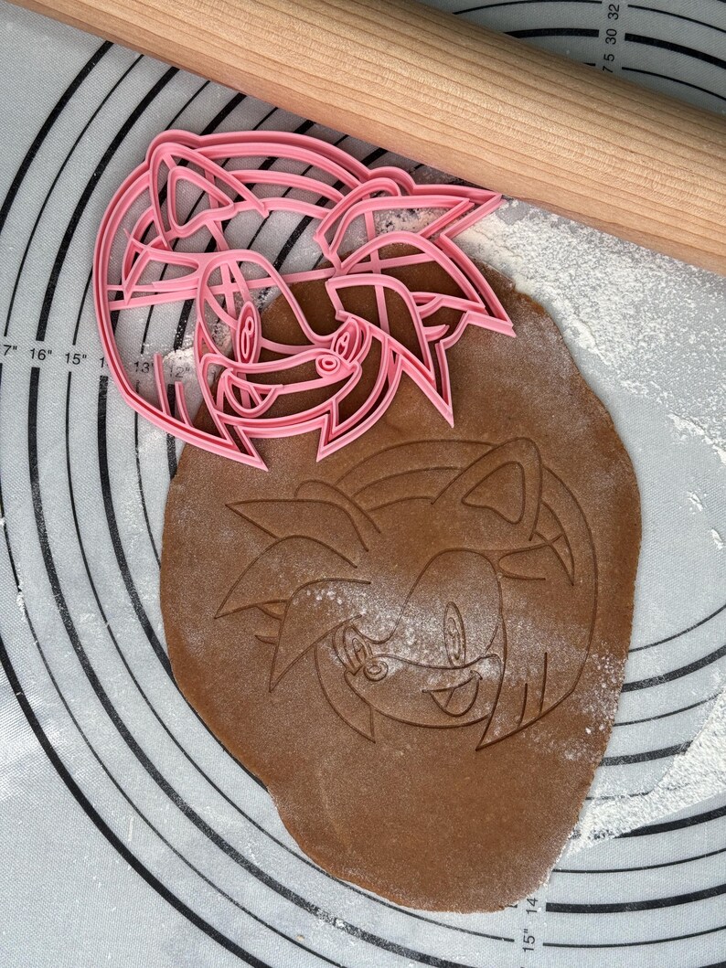 Amy Rose Head the Hedgehog Cookie Cutter and Mold Produced by 3D ...