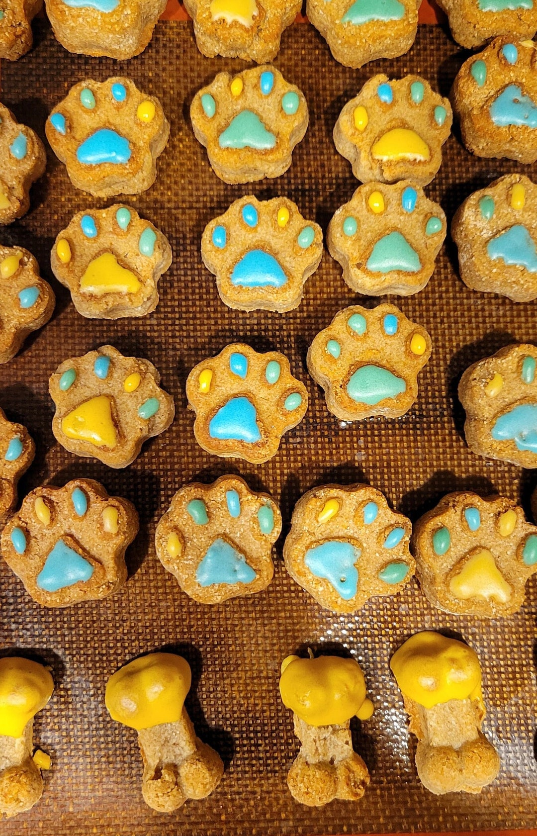 All Natural Peanut Butter Dog Biscuits, Homemade, Healthy, Dog and ...