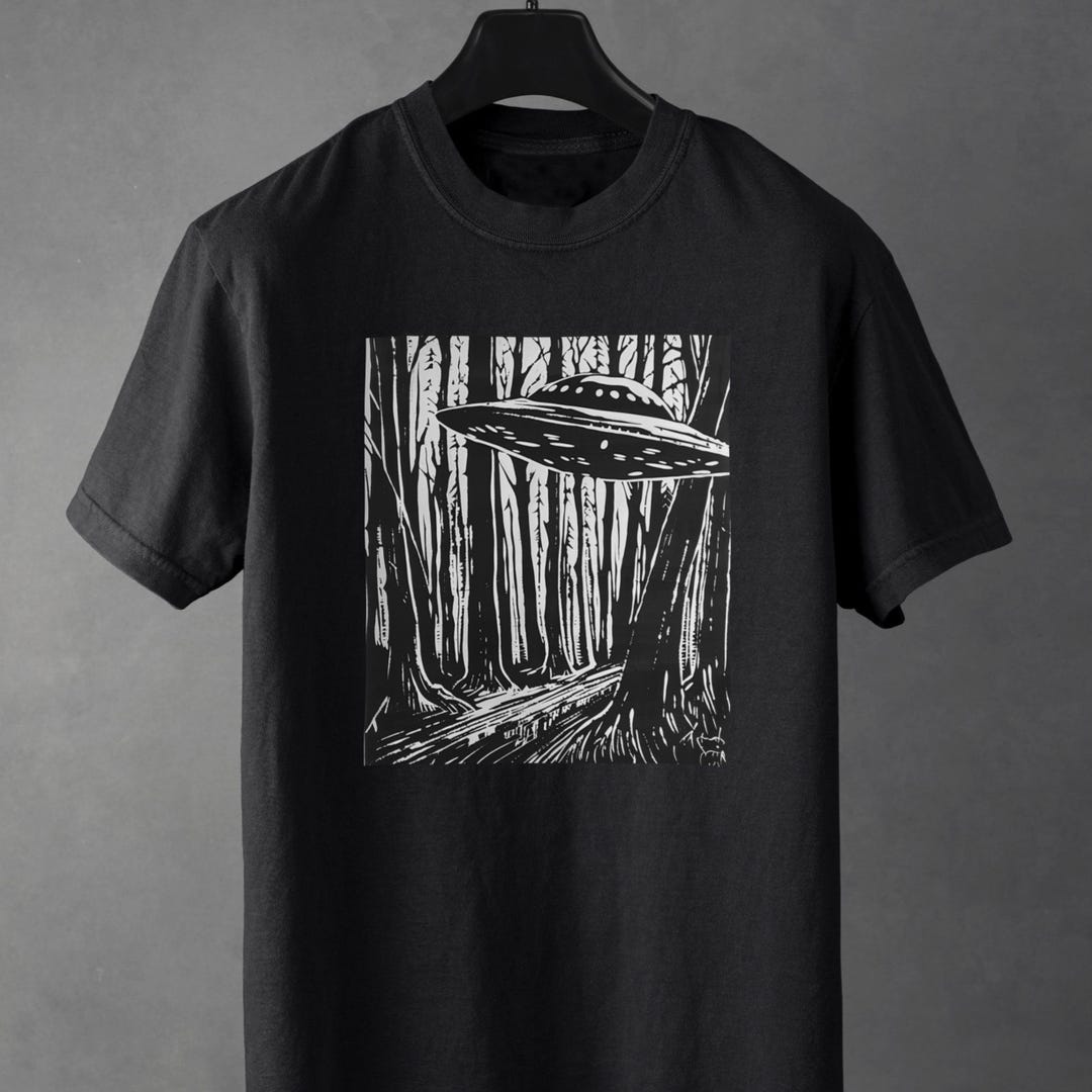 Woods UFO T-shirt • Grunge Aesthetic • Witchy Clothing • Black Alt Tee ...