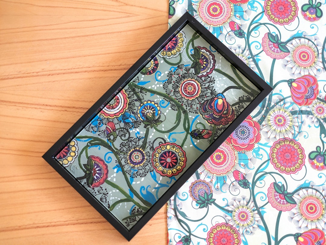 Tropical Table Decoration, Eclectic Table Display, Whimsical Table ...