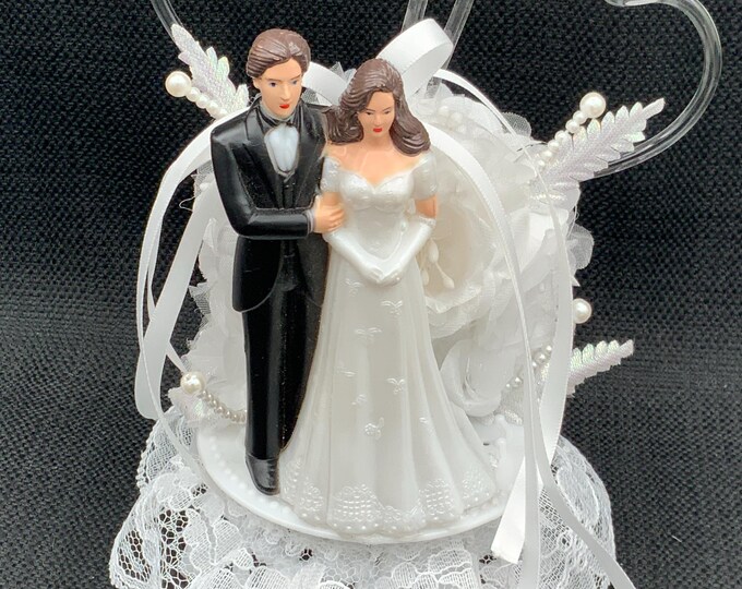 Vintage Traditional Wedding Couple Cake Topper, Bride and Groom ...