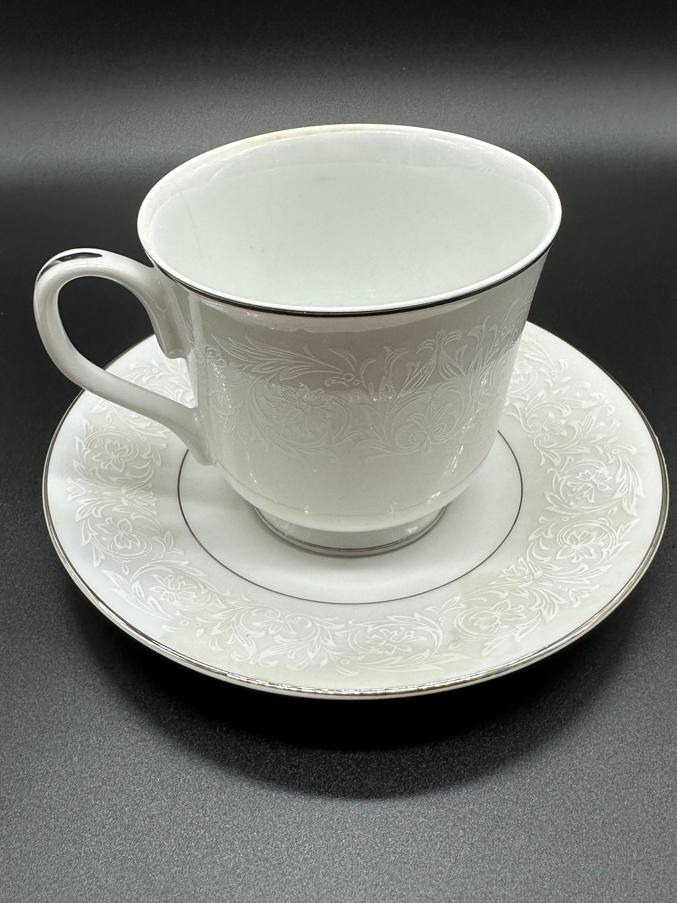 White Porcelain Crown Victoria Coffee Pot Set With 2 Coffee Cups and ...