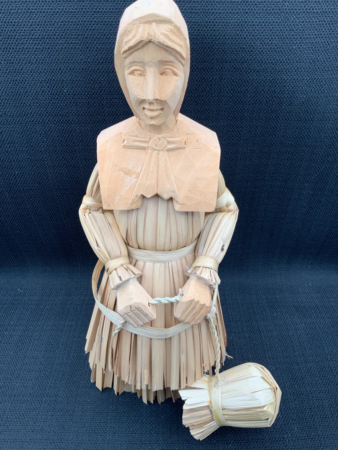 Hand Carved Pilgrim Lady Doll, Corn Husk Dress Sculpture, Folk Art ...