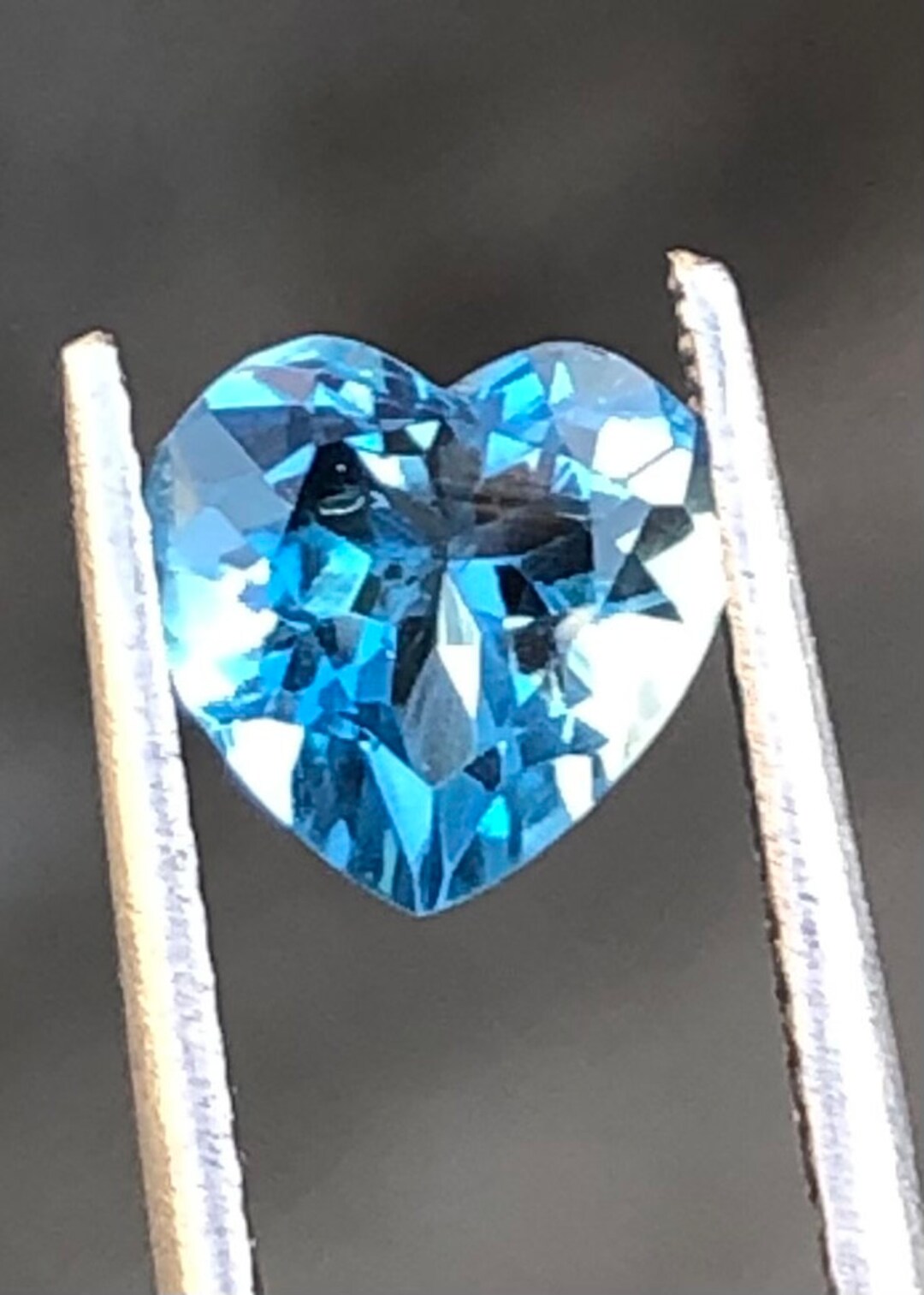 Natural London Blue Topaz Heart Cut Gemstone: 1.70 Carat, Loupe Clean ...