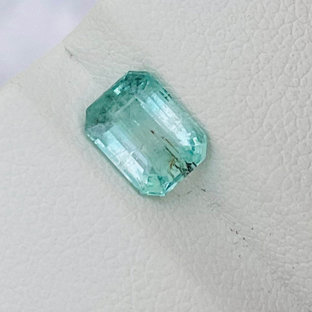 Natural Russian Emerald Octagon Cut , Size 7.805.80MM , Wieght 1.20 ...
