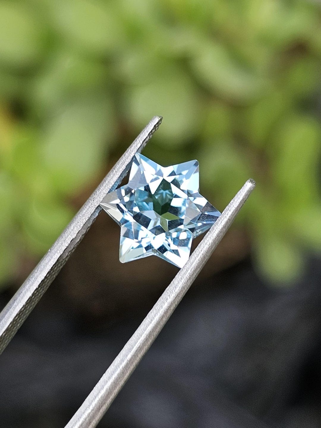 Natural Sky Blue Topaz Star Cutting Gemstone: 3.31 Carat, 8.8mm, Loupe ...