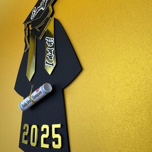 Graduation Gown Cake Topper 2025 With Name on Cap – Custom Grad Cake ...