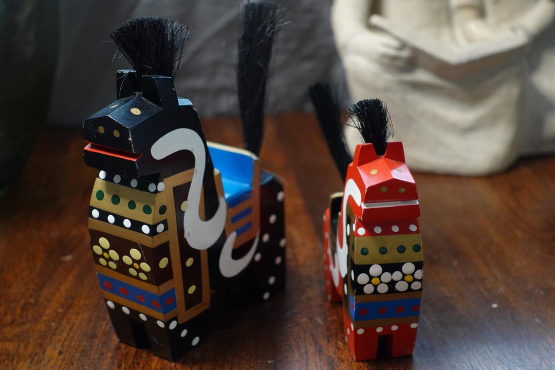 Vintage Set of 2 Wooden Yawata-uma Hand Painted Japanese Folk-art ...