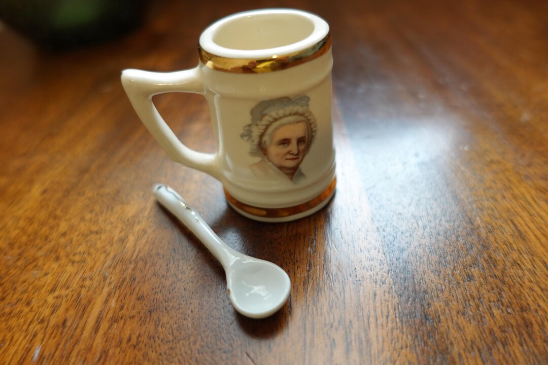 Vintage CAPSCO Martha Capitol Porcelain Mini Mug 22 Karat Gold With ...