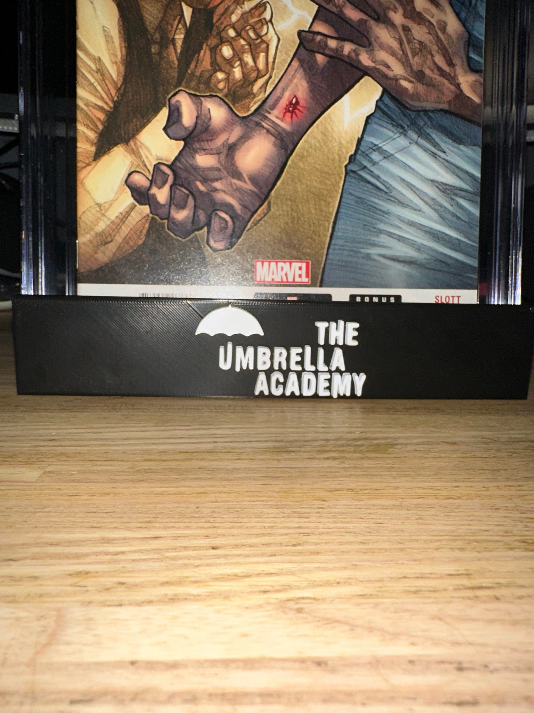 Graded Comic Book Stand - Indie Comic Themes - 3D Printed - Etsy