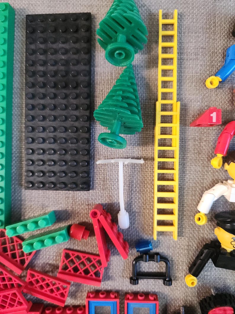 1970s / 1980s Lego Bricks, House & Vehicle Sets, Include Roof Tiles ...