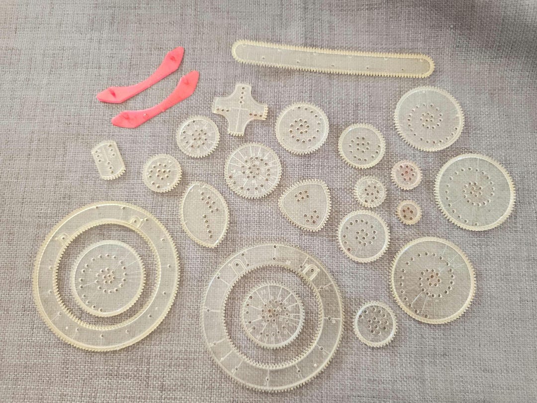 1973 Spirograph Set, Including Original Rings, Wheels, and Ring Holders ...