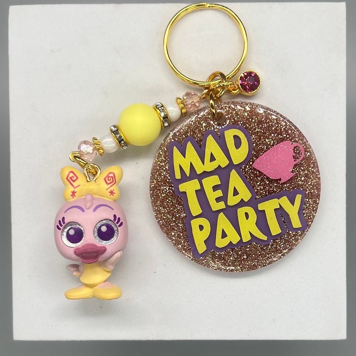 Daisy Duck Special Edition Mad Tea Party Ride Glitter Keychain ...