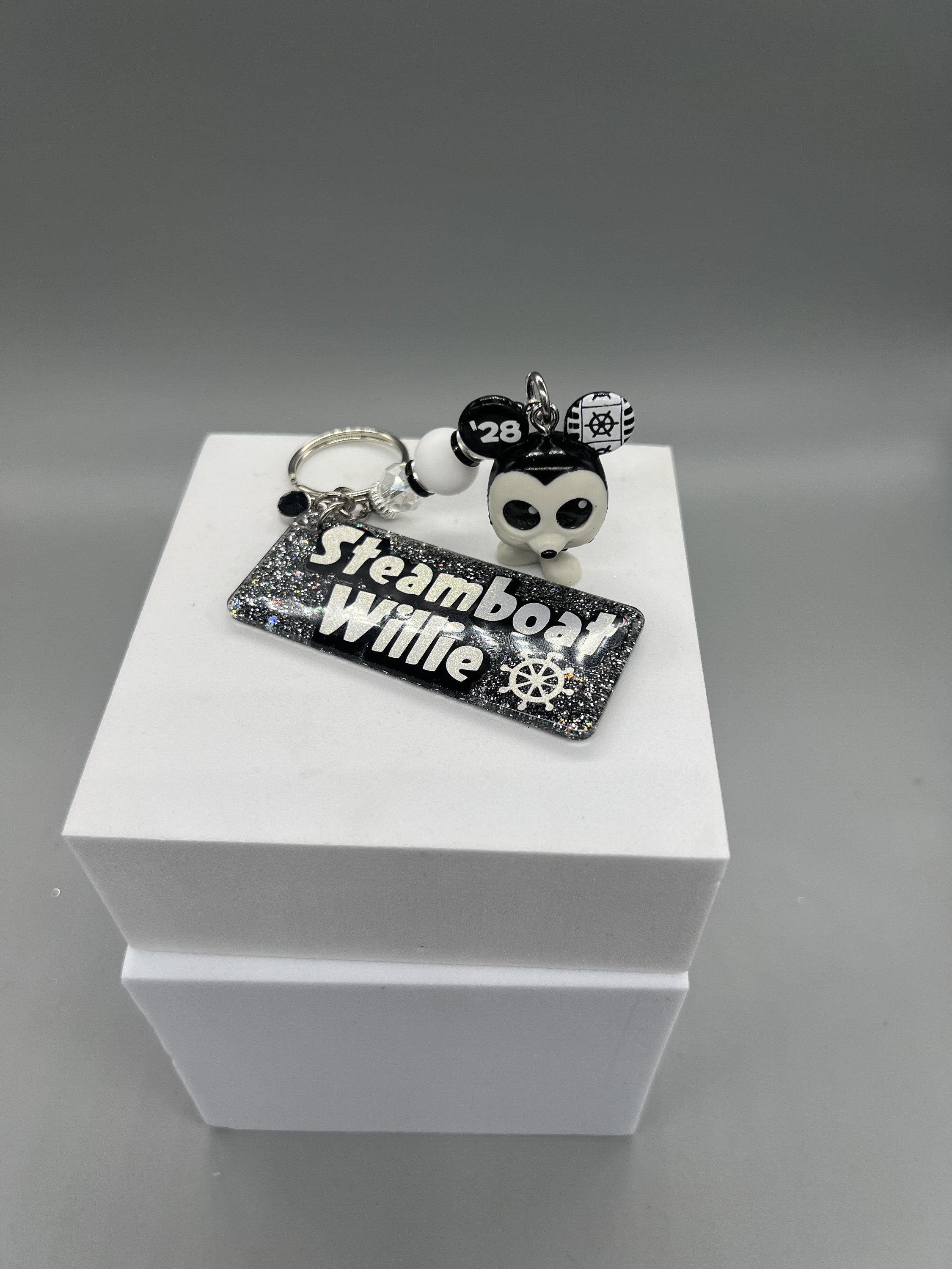 Mickey Mouse Steamboat Willie Glitter Keychain Doorables/mickey Mouse ...