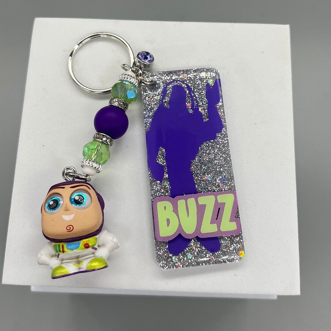 Buzz Lightyear Toy Story Glow in the Dark Glitter Keychain Doorables ...