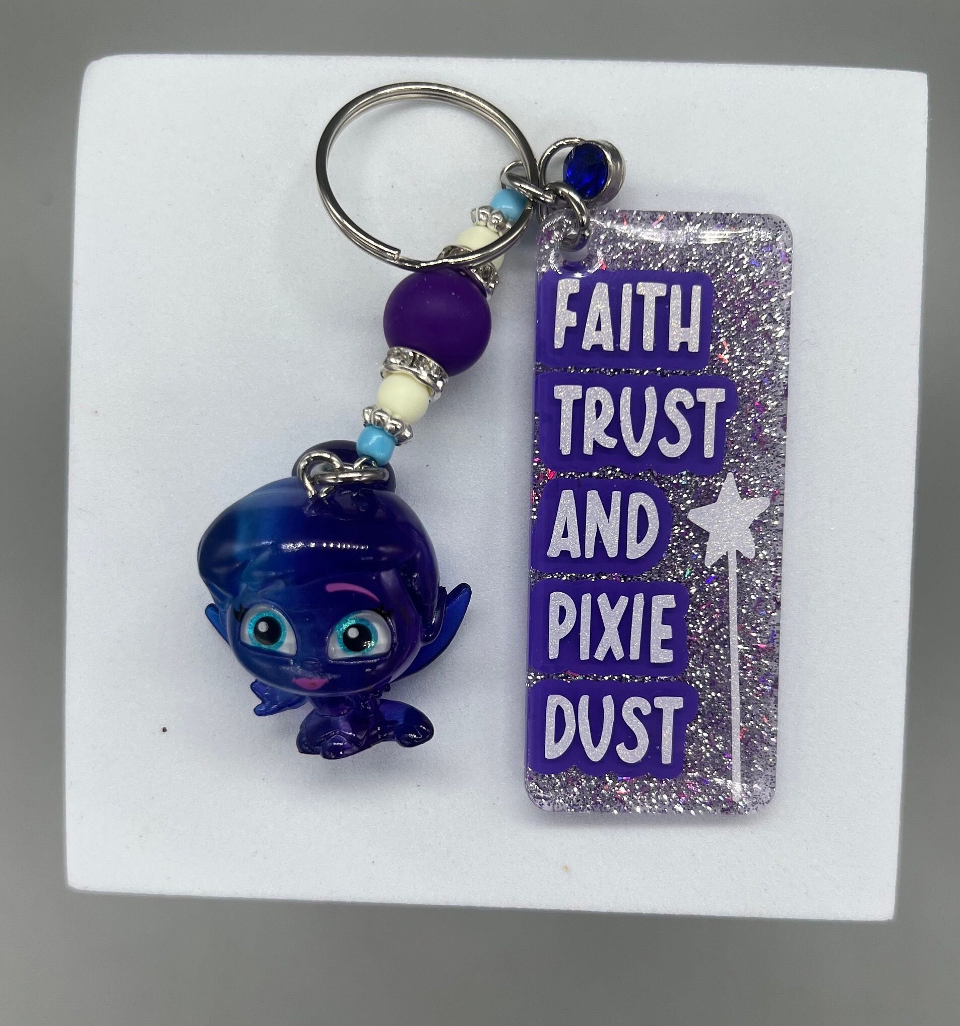 Tinkerbell From Peter Pan Glitter Keychain Doorables Series 11 ...