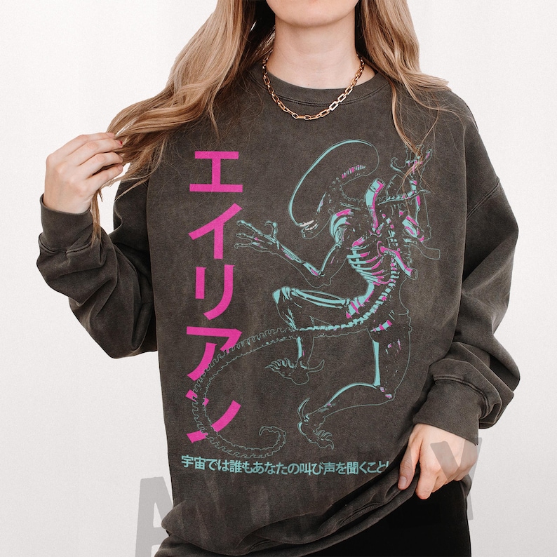Alien Xenomorph Sweatshirt, Sci-fi Horror Movie Inspired Japanese ...