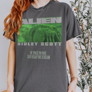 Retro Alien Movie Shirt, Vintage Horror Movie Facehugger Bootleg ...