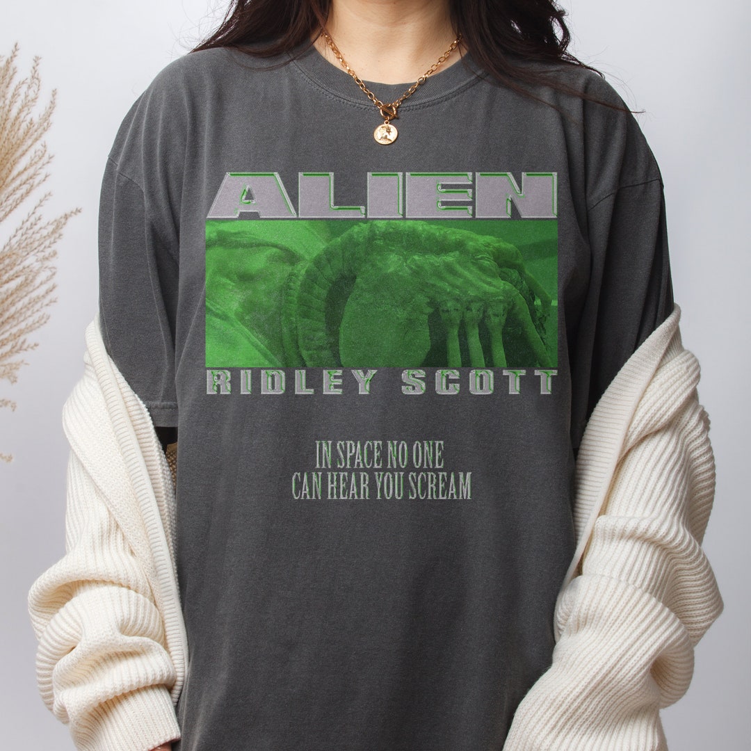Retro Alien Movie Shirt Vintage Horror Movie Facehugger - Etsy