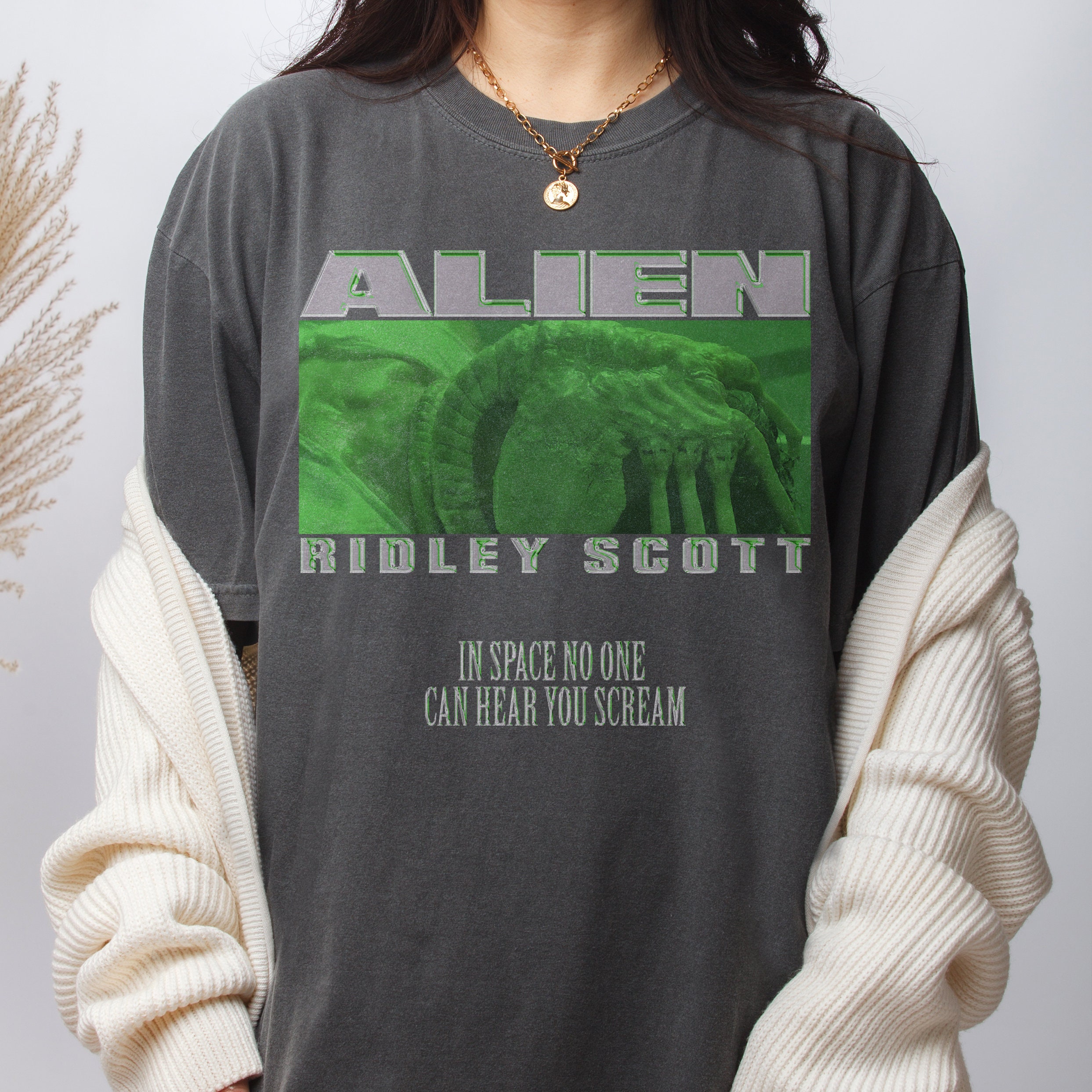 Retro Alien Movie Shirt Vintage Horror Movie Facehugger - Etsy