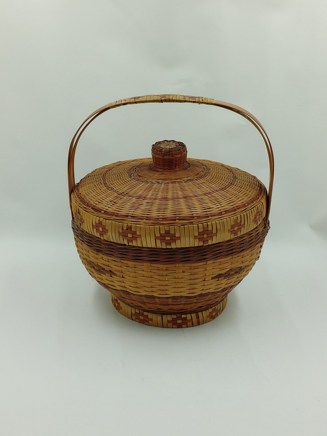 Vintage Woven Wicker and Bamboo Basket With Lid With Handle - Etsy