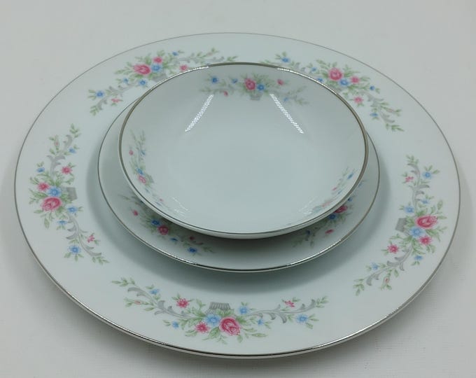 Vintage Fantasia Florenteen Dinnerware Set - Etsy