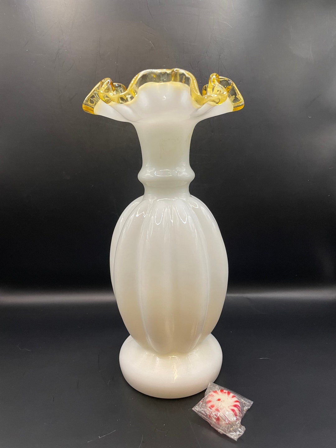 BEAUTIFUL Fenton Gold Crest Melon Vase - Etsy