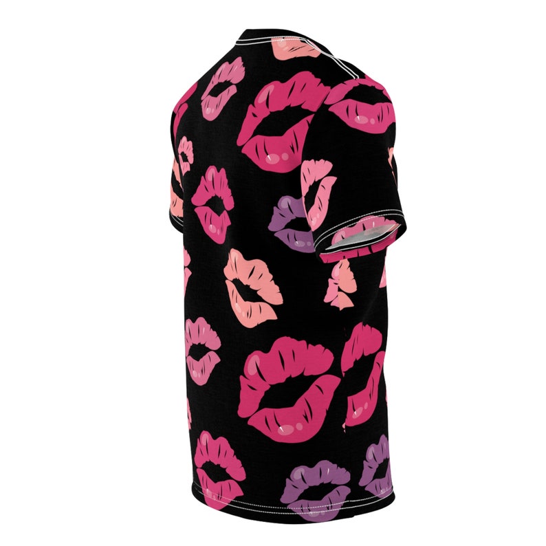 Bold Lips Design Kiss-printed T-shirt Lip Art T-shirt Colorful and ...