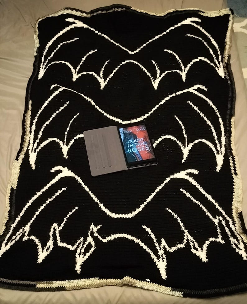 Bat Wings Crochet Graphghan Pattern: Bookish ACOTAR Lapghan (PDF ...