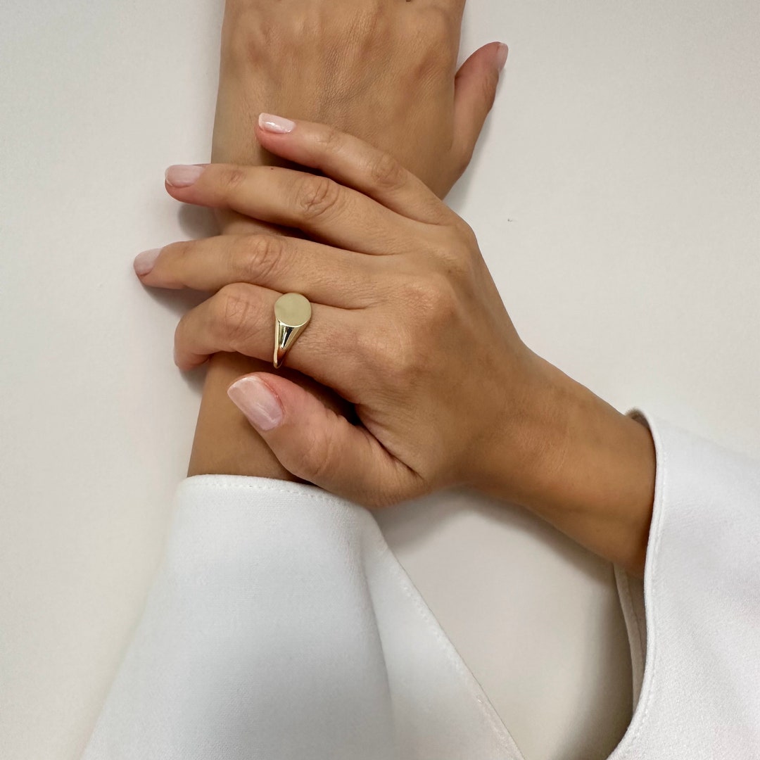 Gold Signet Ring, 14K Solid Gold Round Signet Ring, Stackable Rings ...