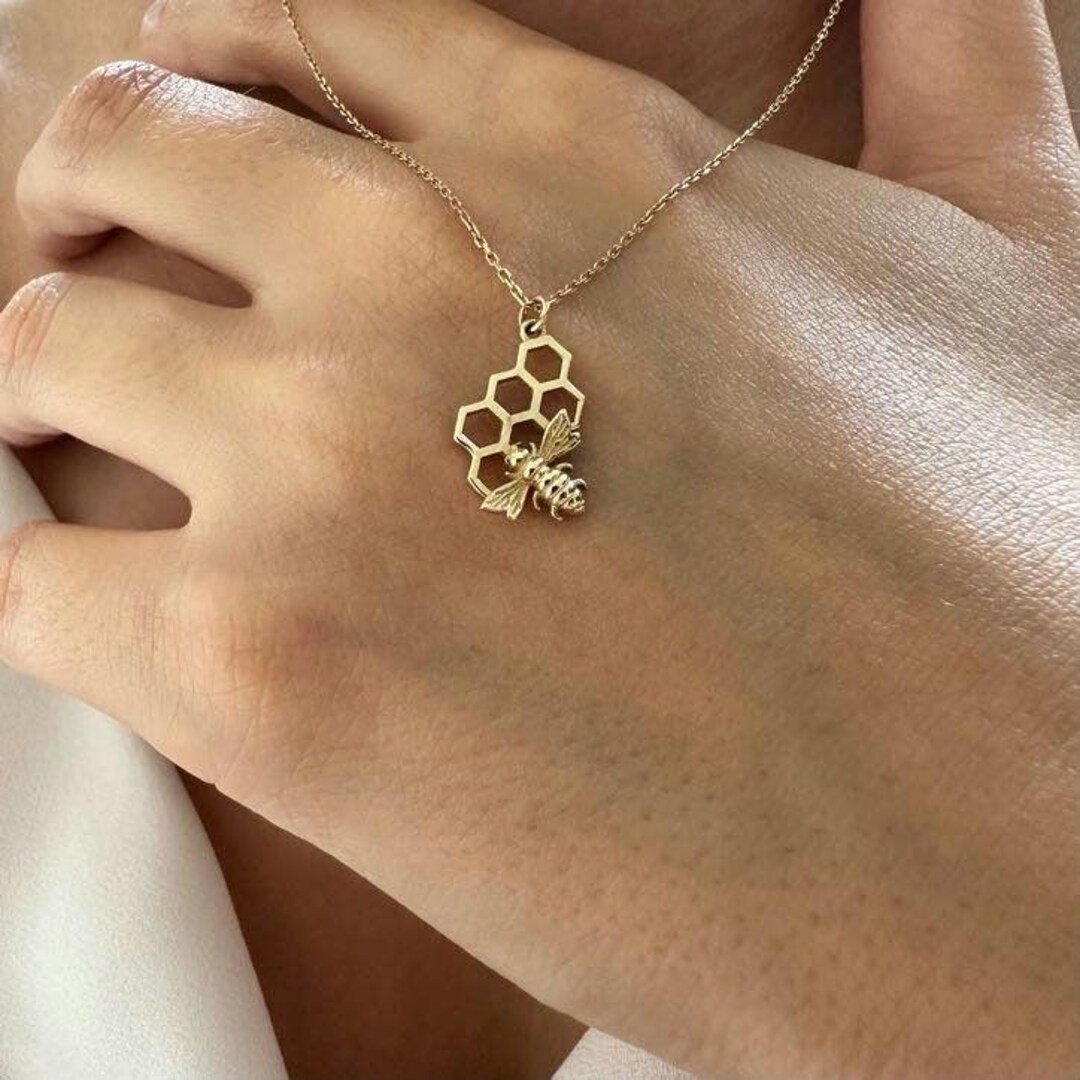 14K Gold Bee Necklace, Minimalist Jewelry, Gold Bee Pendant, Birthday ...