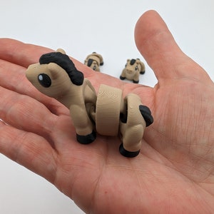 Tiny Horse Fidget Toy 3D Printed Pony Articulated Stress Relief Cute ...