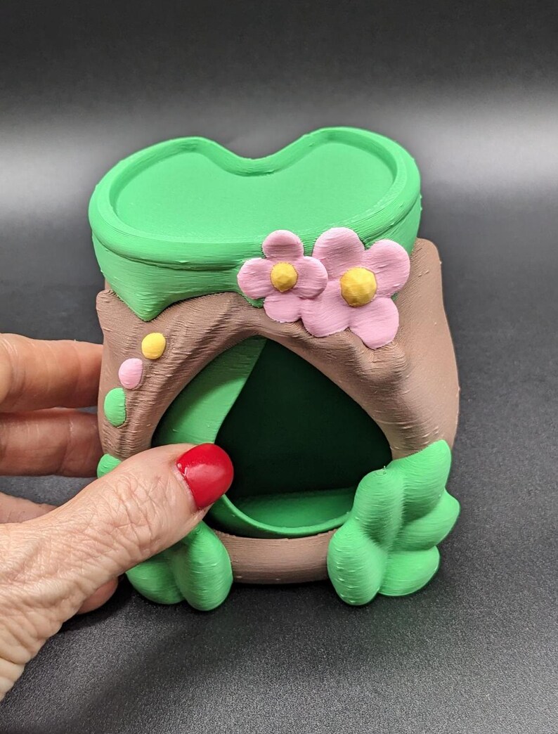 Cozy Frog Hut - Etsy