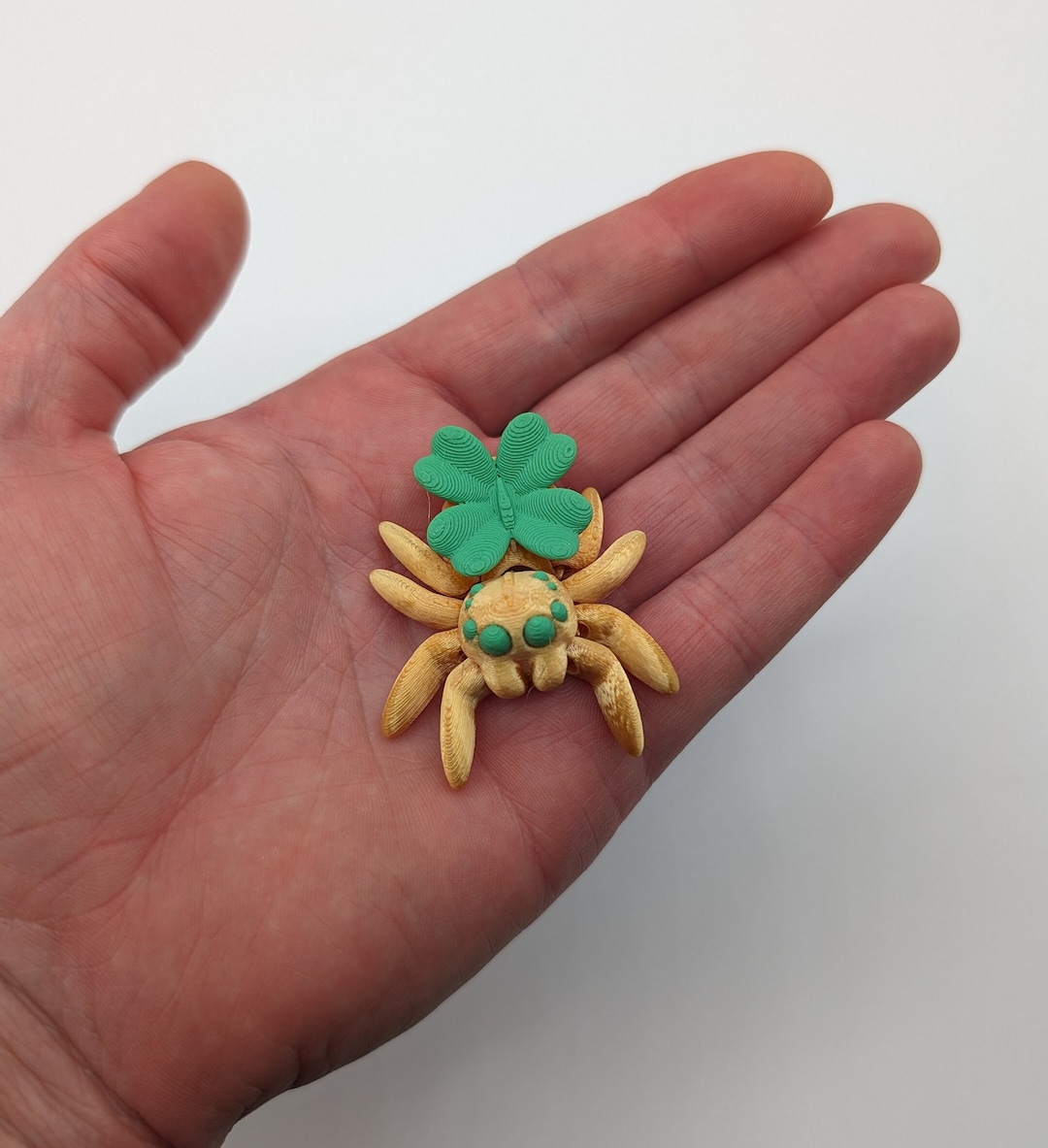 TINY ARTICULATING Clover SPIDER Fidget Toy Desk Stress Toy - Etsy