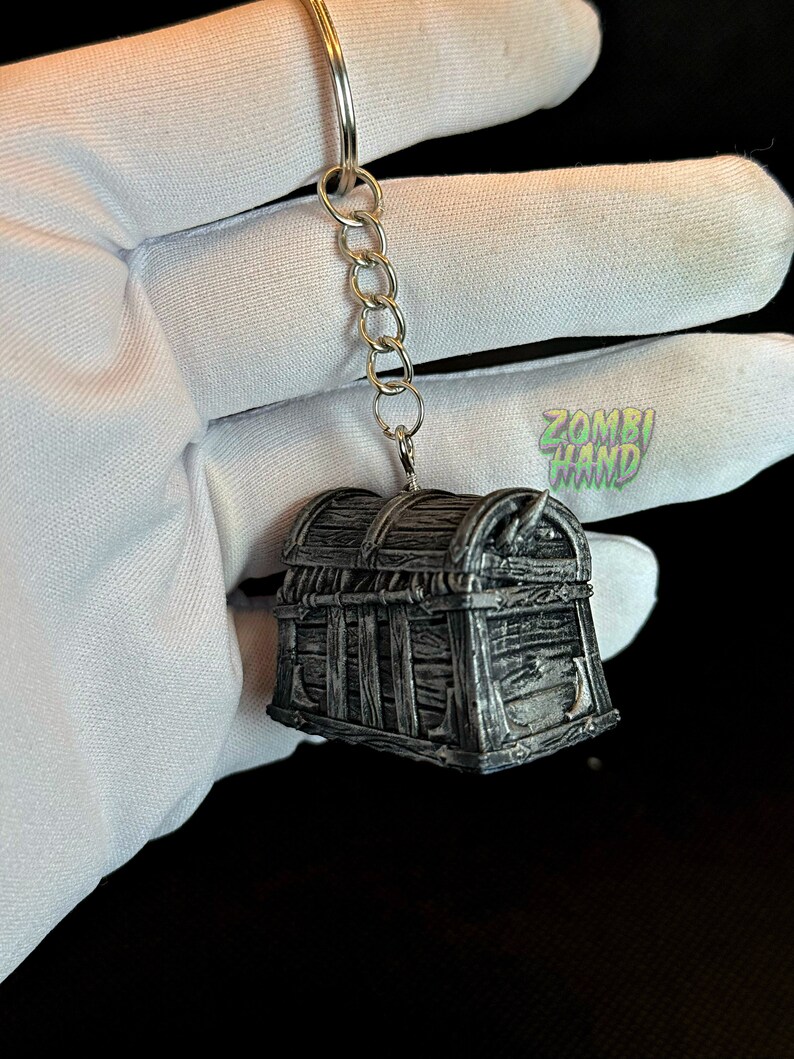 Mimic Miniature Treasure Chest Keychain, Dnd Mini Keychains,rpg ...