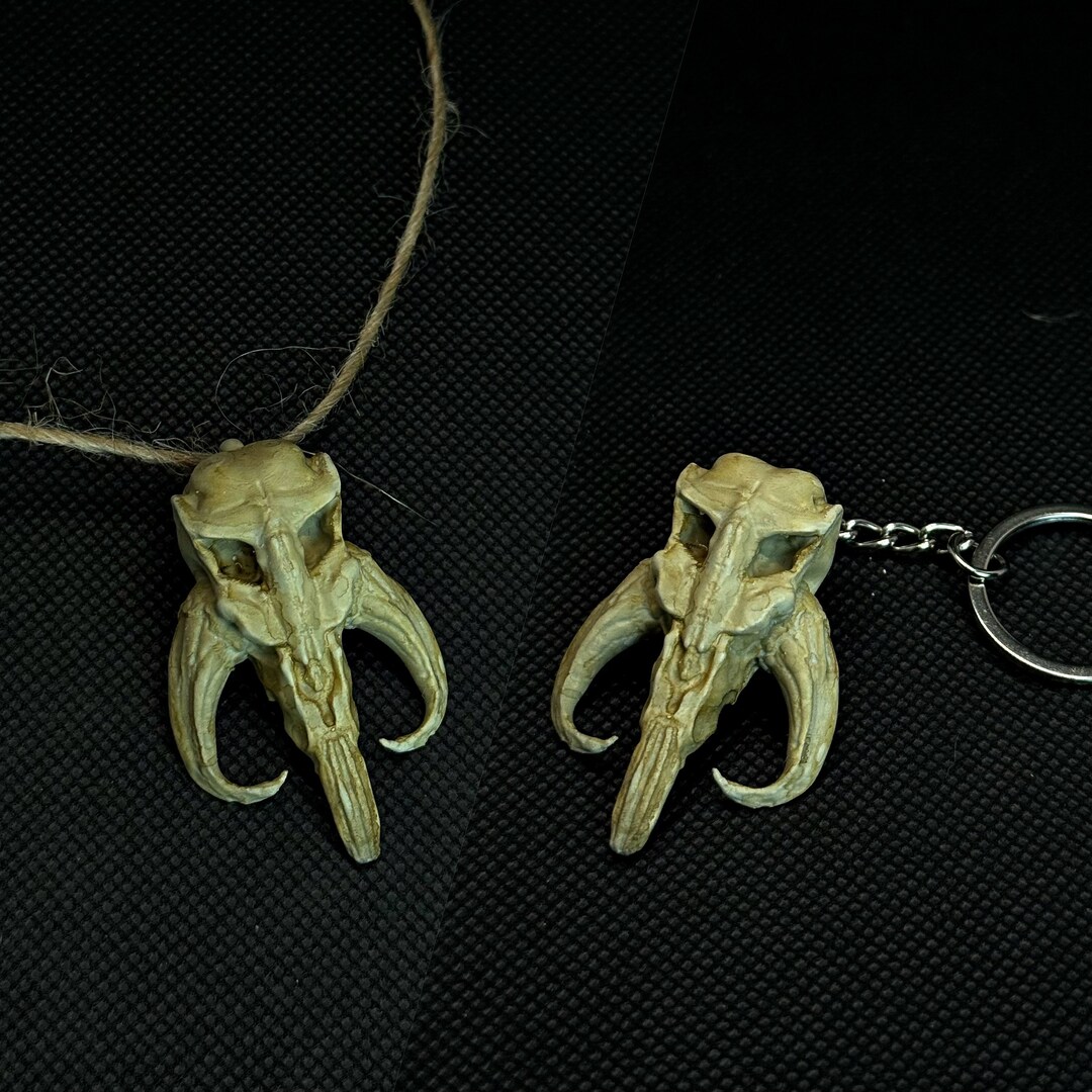 Mandalorian Mythosaur Skull Head Car Ornament and Keychain,bounty ...