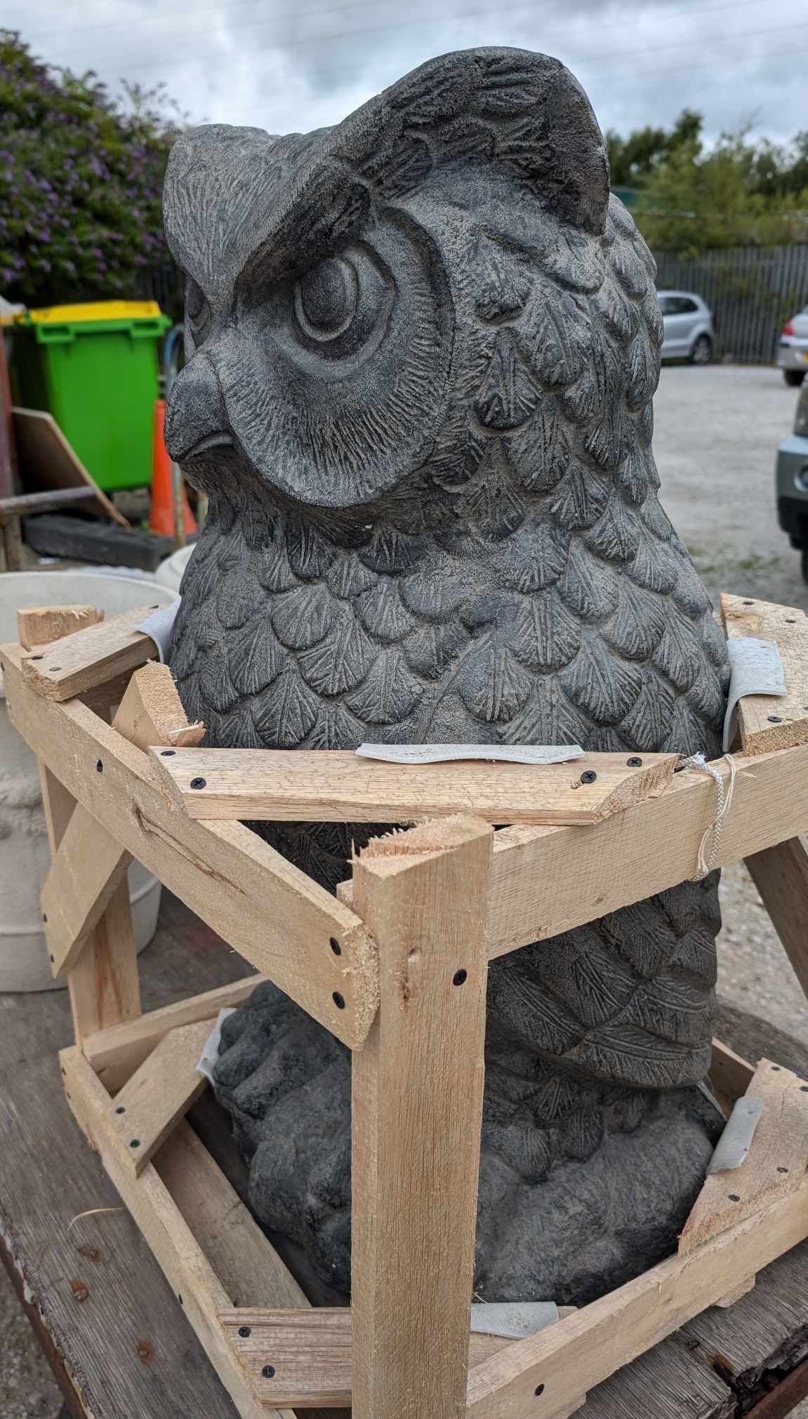 Large Outdoor Owl Ornament in Resin - Etsy UK