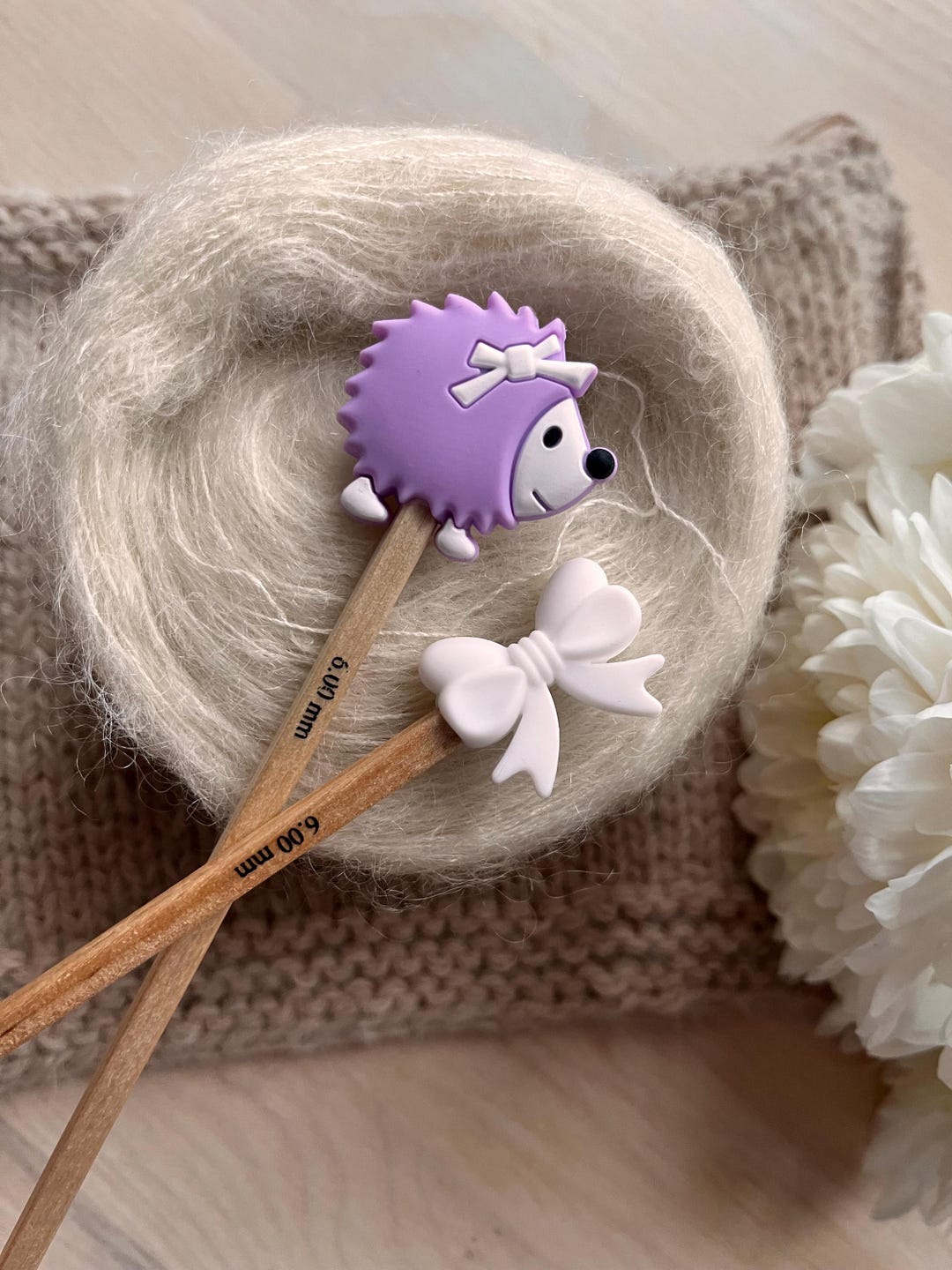 Hedgehog & Bow Needle Stoppers: Knitting Accessories (fits 7-8mm ...