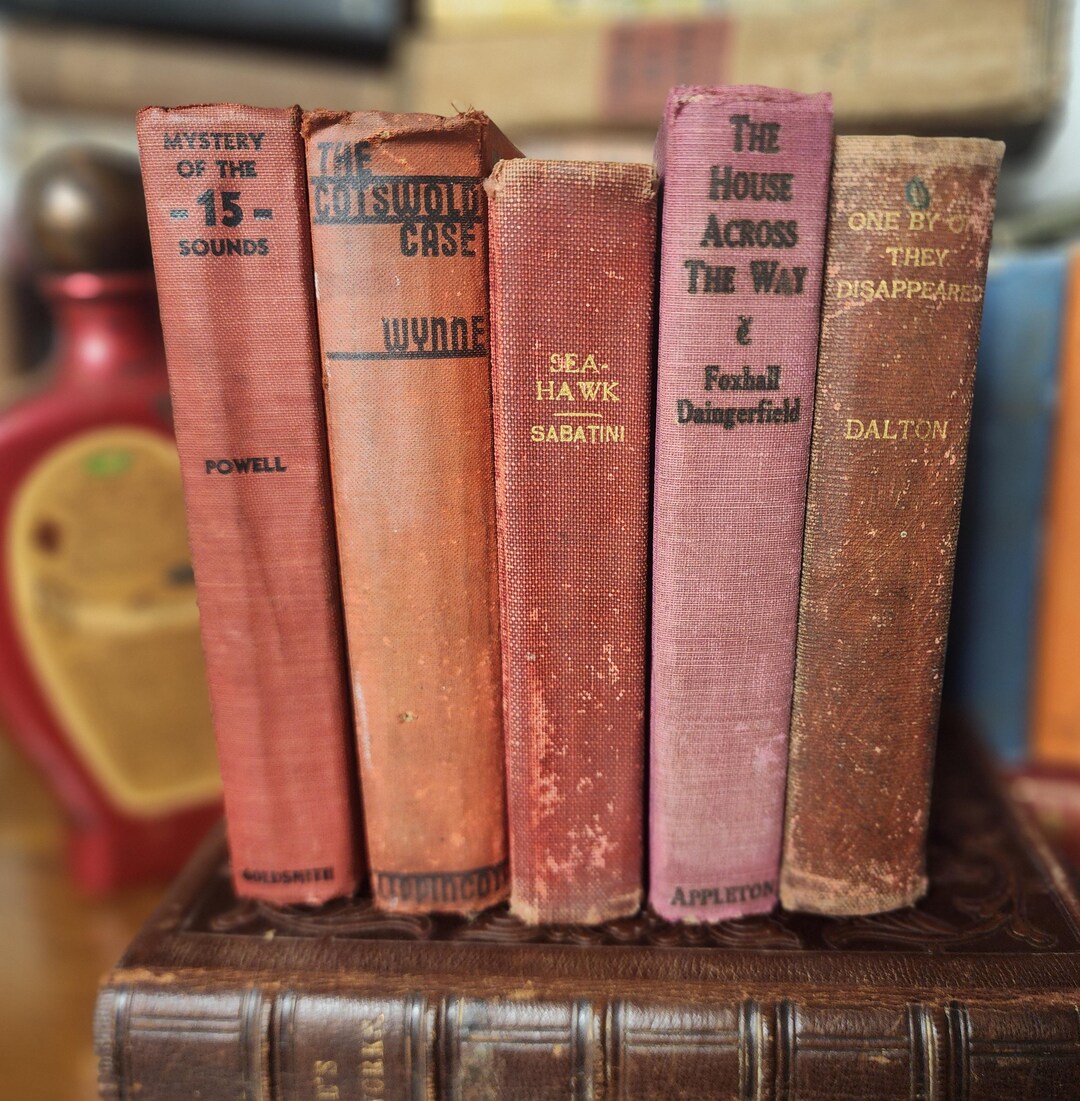 Set of 5 Vintage Red, Burgundy, Maroon Toned Vintage Books, Books for ...