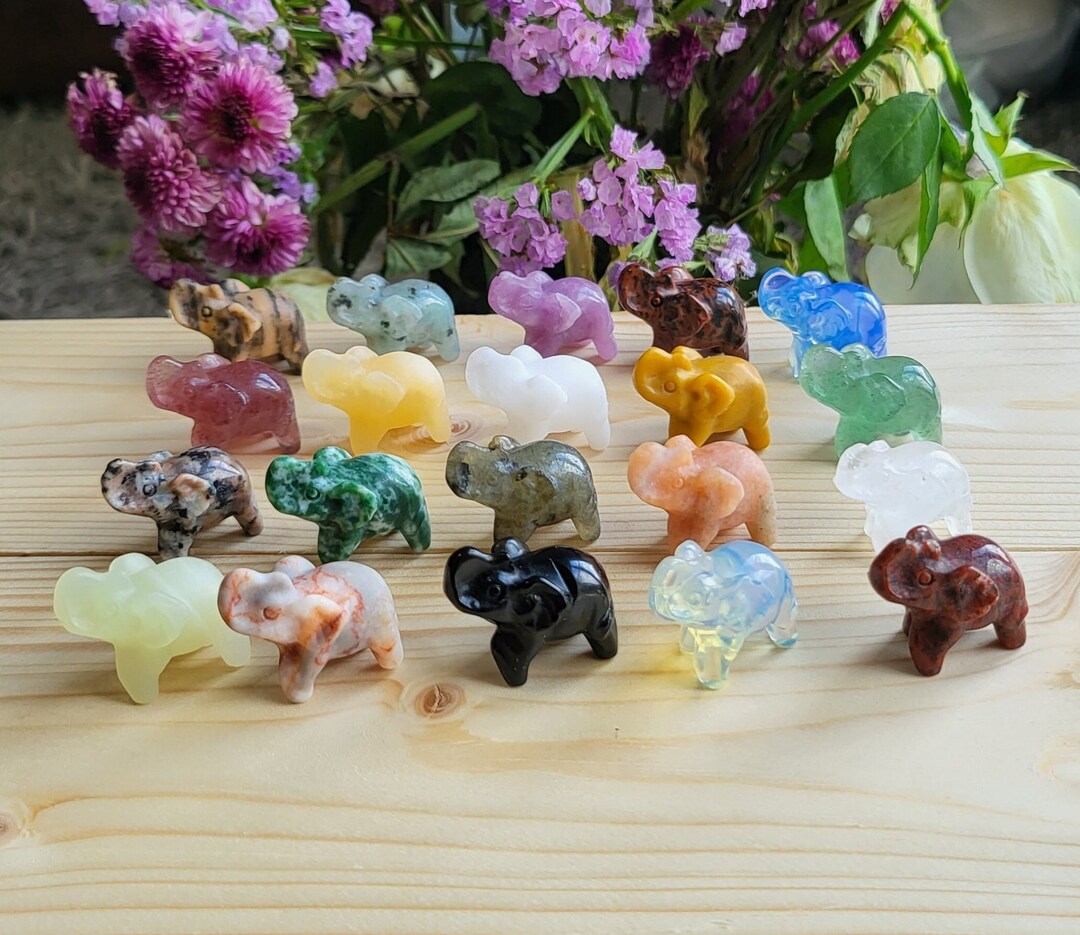 Gemstone Carved Elephant/carved Animal Crystal /hand Carved/desk Décor ...