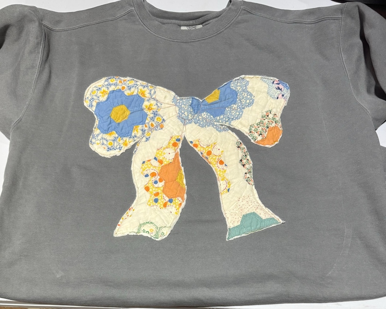 Custom Quilted Bow Sweatshirt: Vintage Applique Embroidery - Etsy