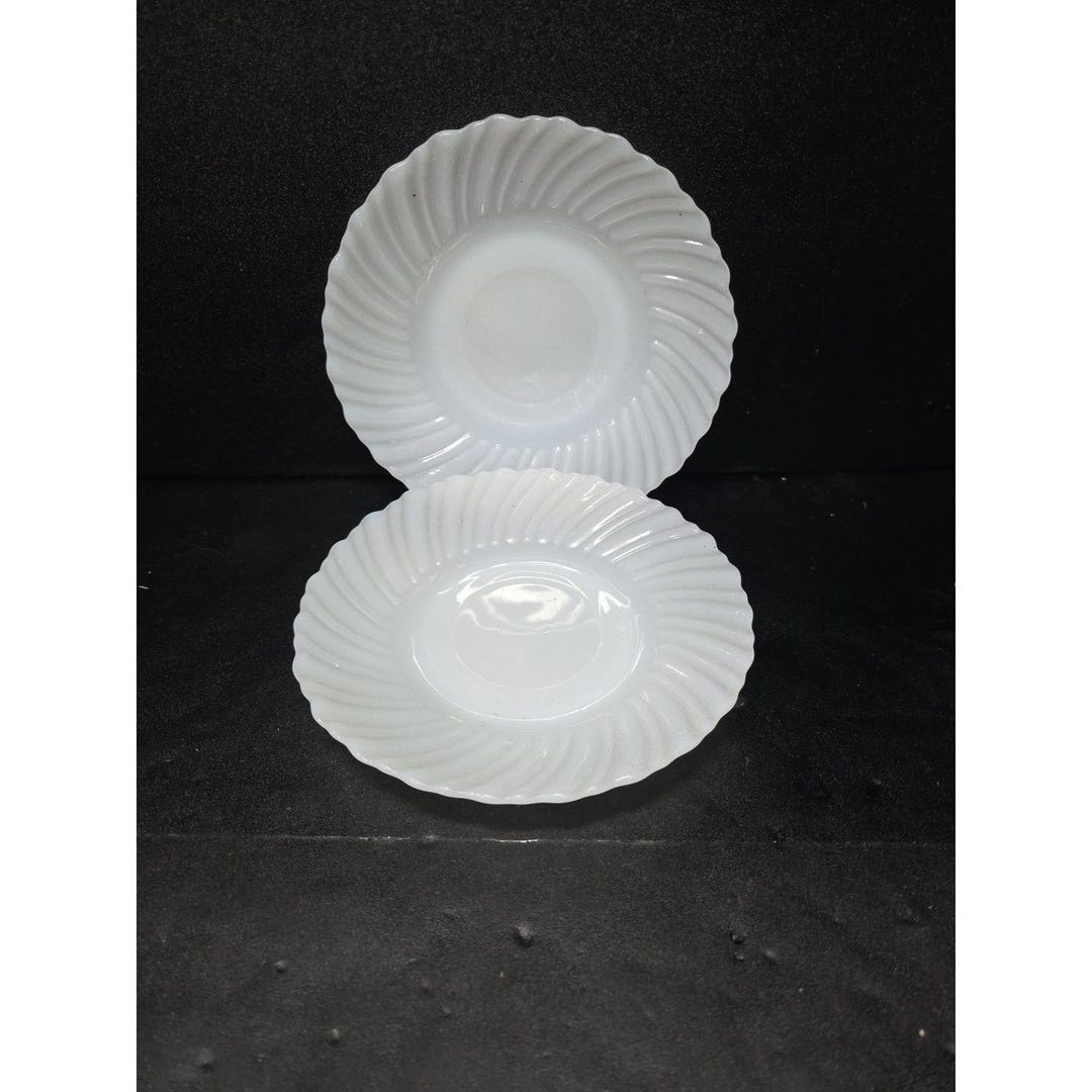 Termocrisa Milk Glass Bread Plates, Set of 2, Vintage Translucent Swirl ...