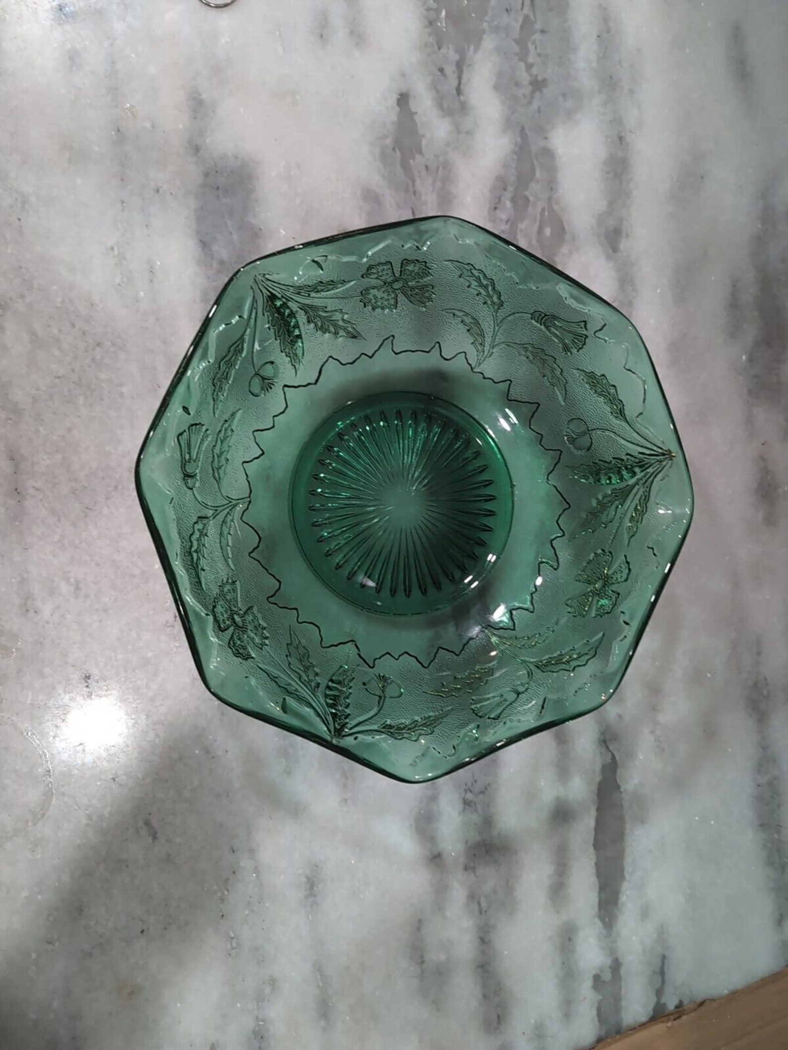 Delaware Glass Round Bowl, Emerald Green, 11 Diameter, Gold Accent ...