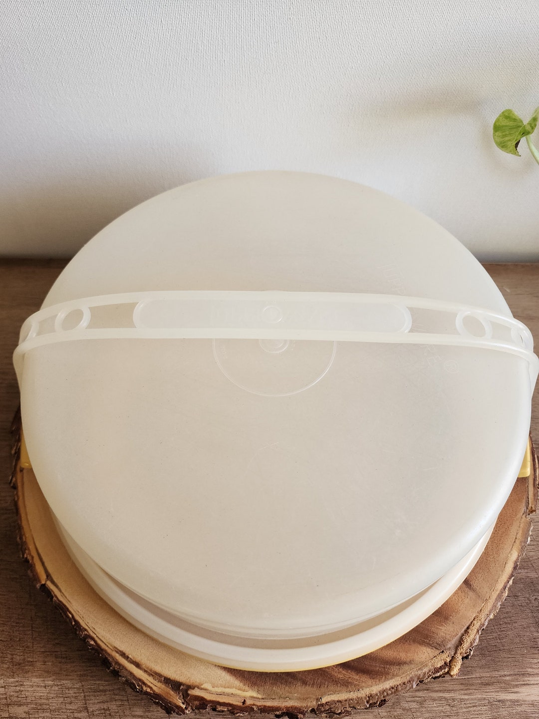 Vintage Tupperware Round Cake Carrier - Etsy