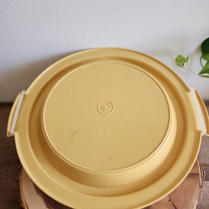 Vintage Tupperware Round Cake Carrier - Etsy