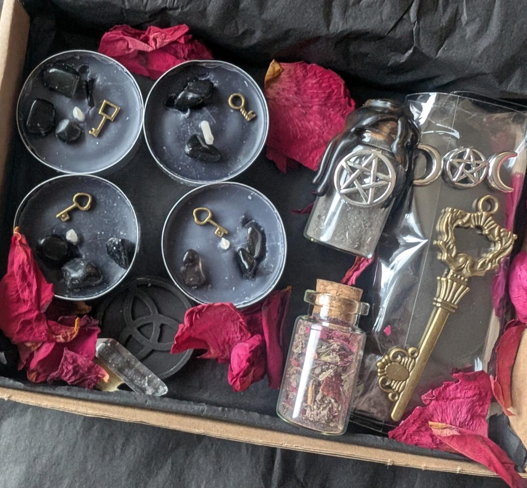 Hecate Ritual Altar Box Witchcraft Offering Set Hecate Devotional Kit ...