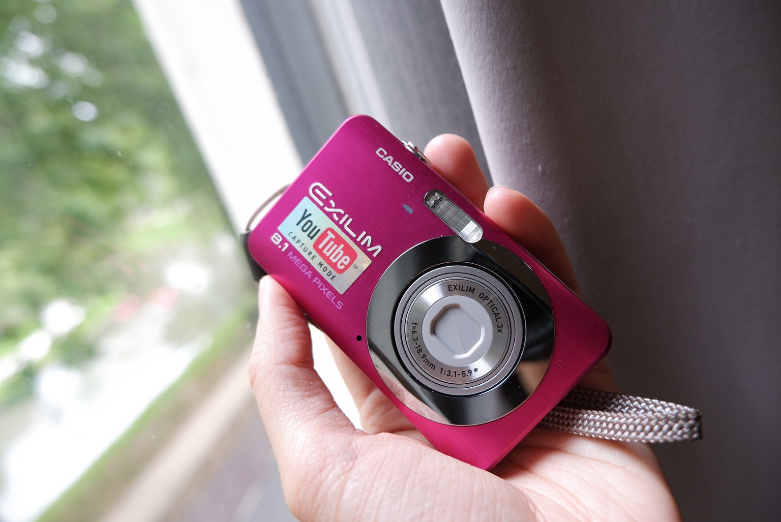 Vivid Pink Casio Exilim EX-Z80 Tested 2000s Vintage Digicam With ...